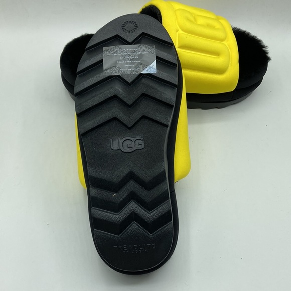 UGG | Shoes | Ugg Women Maxi Graphic Slide Sandal | Poshmark